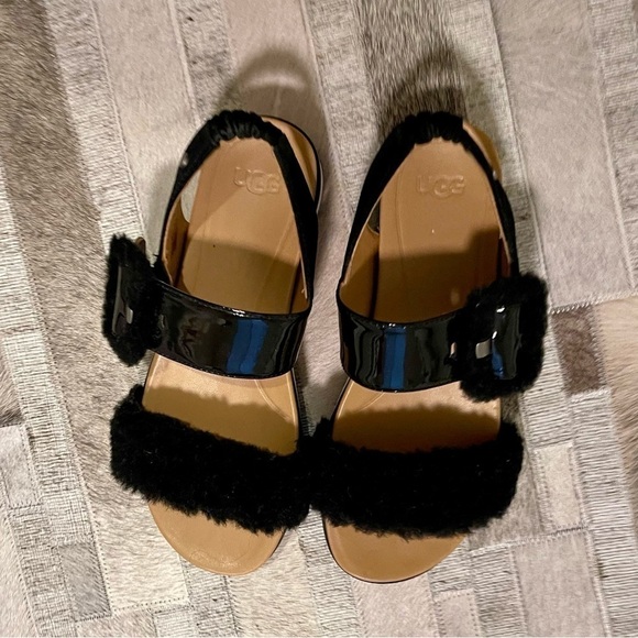 UGG | Shoes | Ugg Black Patent Furry Sandals Tread Lite | Poshmark